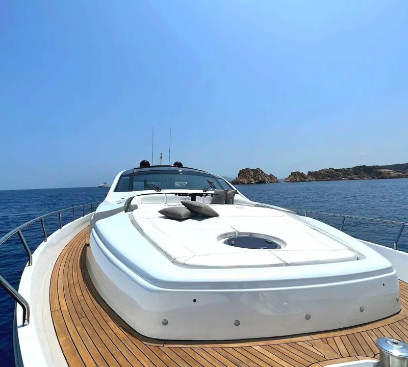 THYKE II Yacht Charter Details, Pershing | CHARTERWORLD Luxury Superyachts